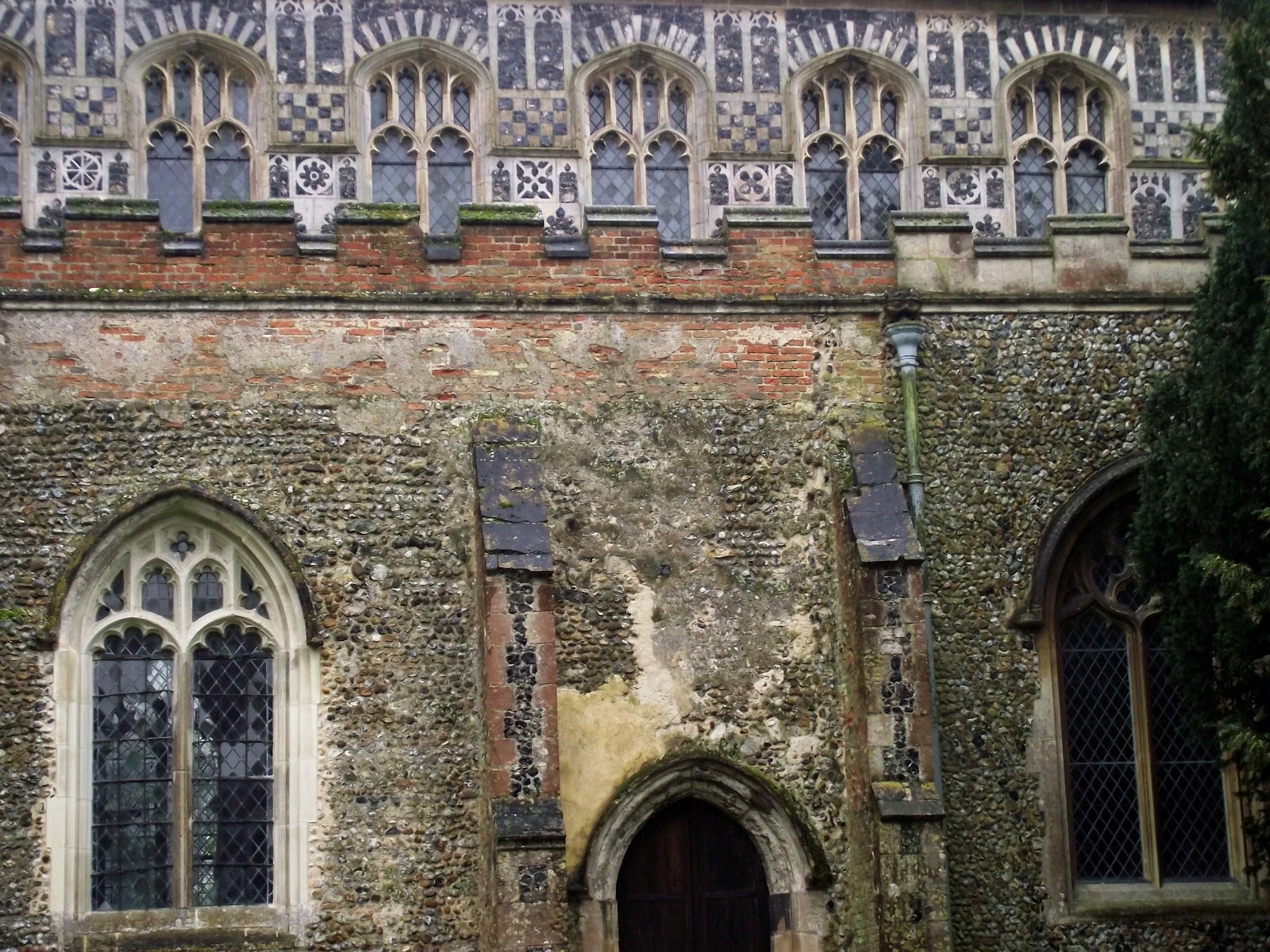 Montys England: Woolpit: Of Wolves, Green Children & Green Men.