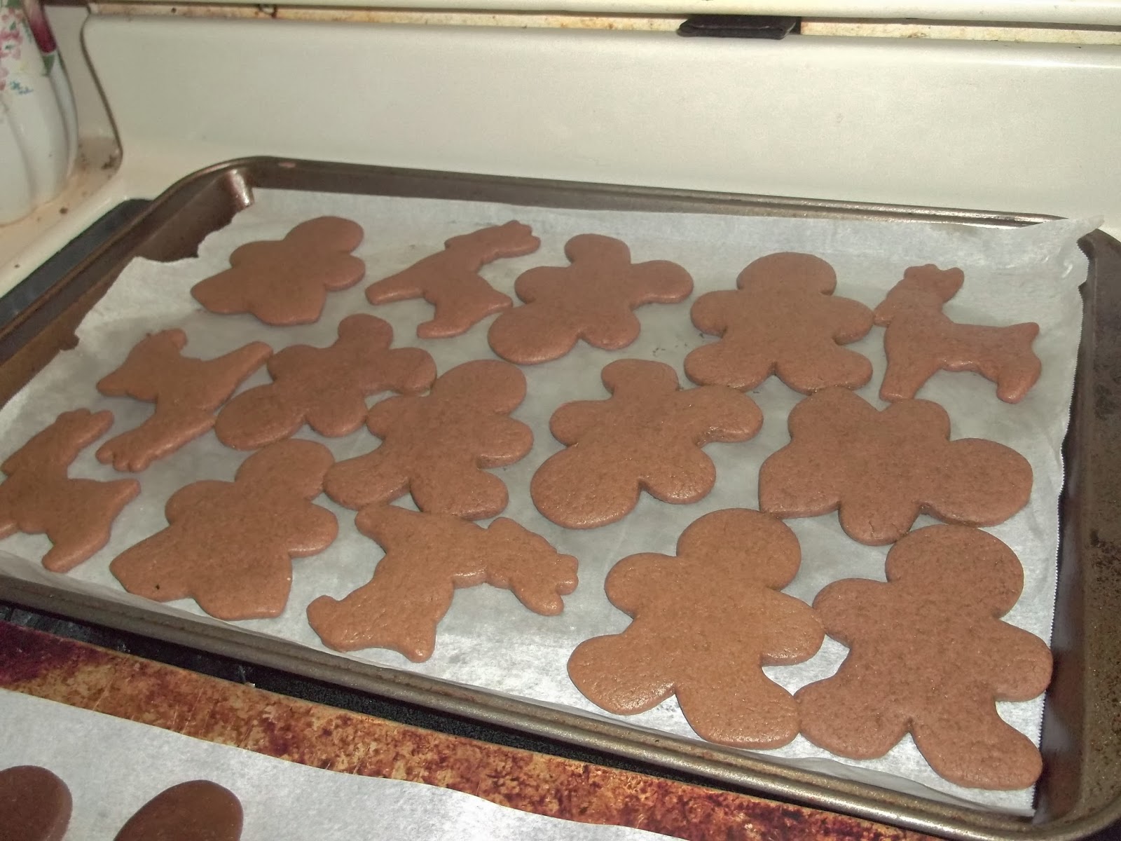 Pandas In The Kitchen!: Gingerbread Men, Women, and Deer!