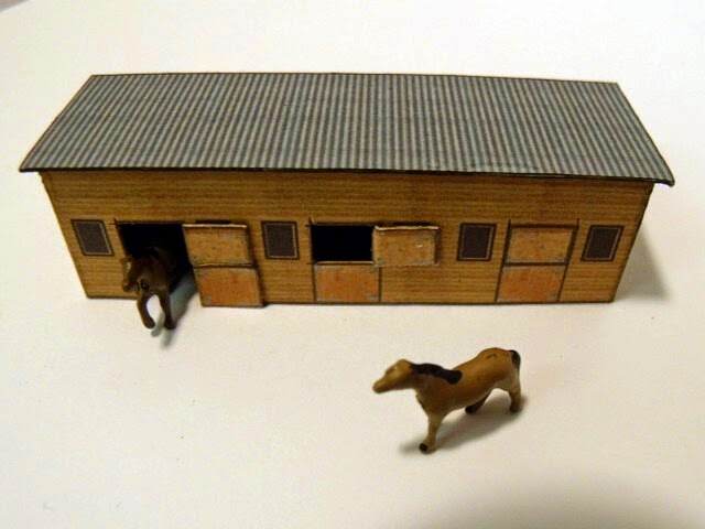 N Gauge Model Making: stables