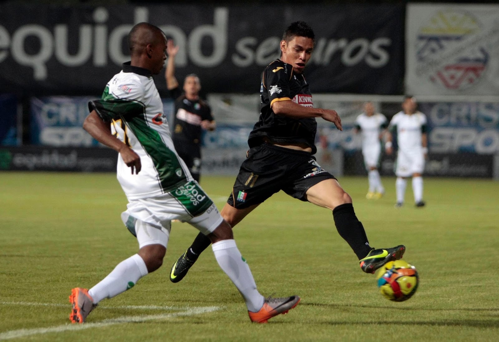 GOL ASEGURADOR: El partido Equidad vs Once Caldas en el Terreno de juego