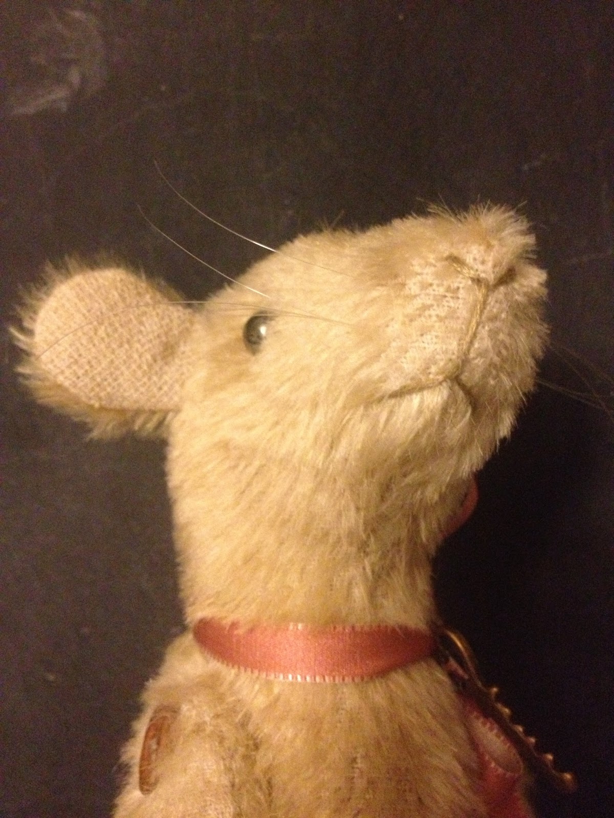 The Raggy Rat ...: I finished the button-joined rat!