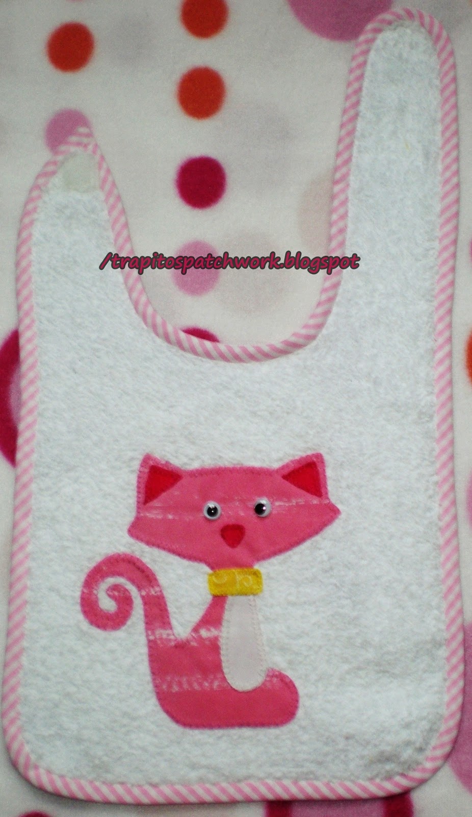 Trapitos patchwork: Baberos (2)