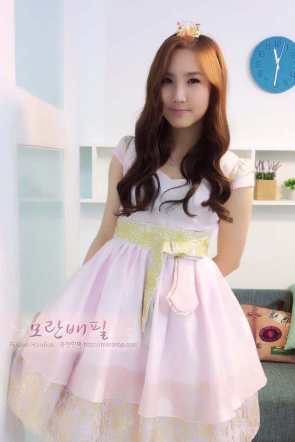 Welcome♥: A Pink Profile