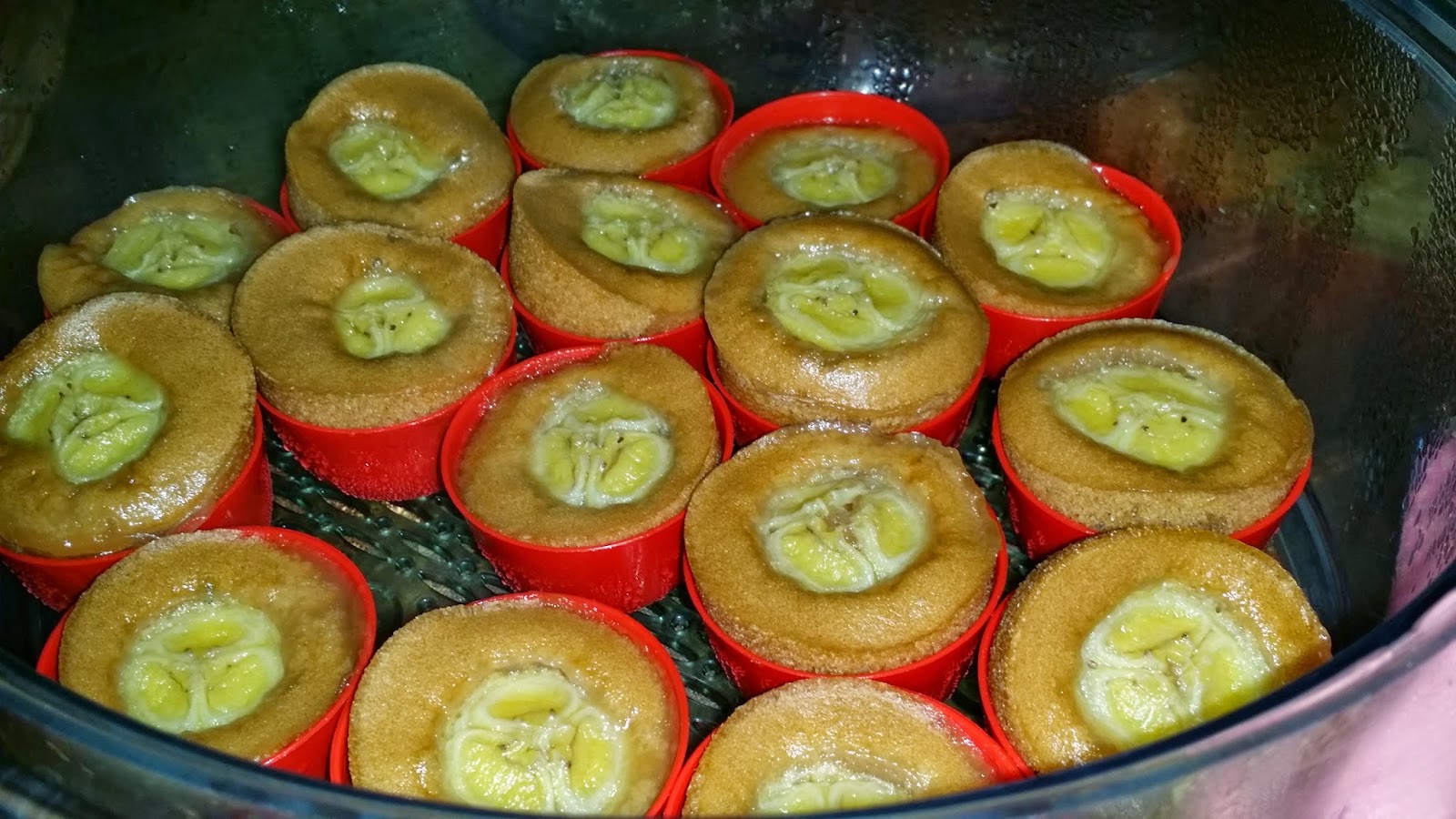 ZULFAZA LOVES COOKING: Apam harum manis