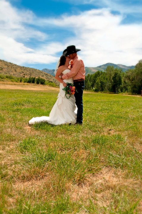 Cowboys and Chuckwagon Cooking : A Cowgirl's Wedding