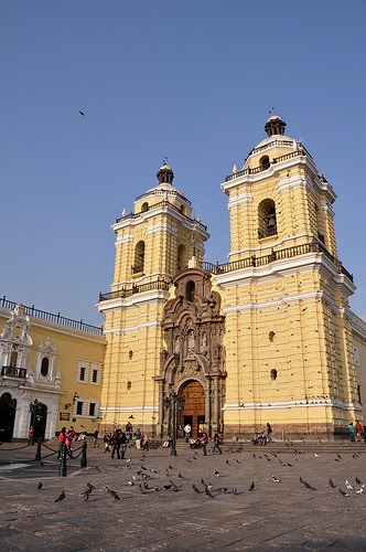 Andean Trekker: BONES! The Catacombs - Lima, Peru