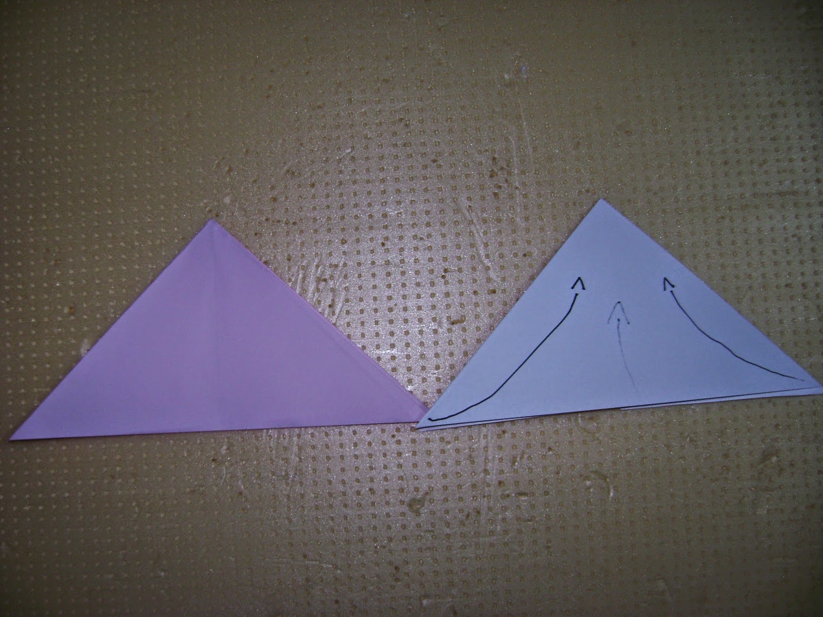 Lumea lui Scolarel...: Lalea (origami)