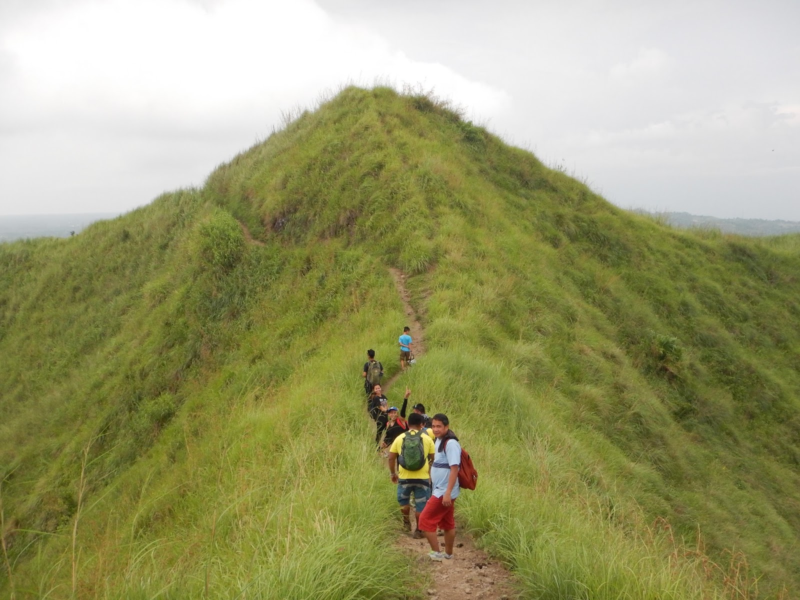 THE MYOPIC WANDERER: THE BREATHTAKING BATULAO | Mt. Batulao (811+)