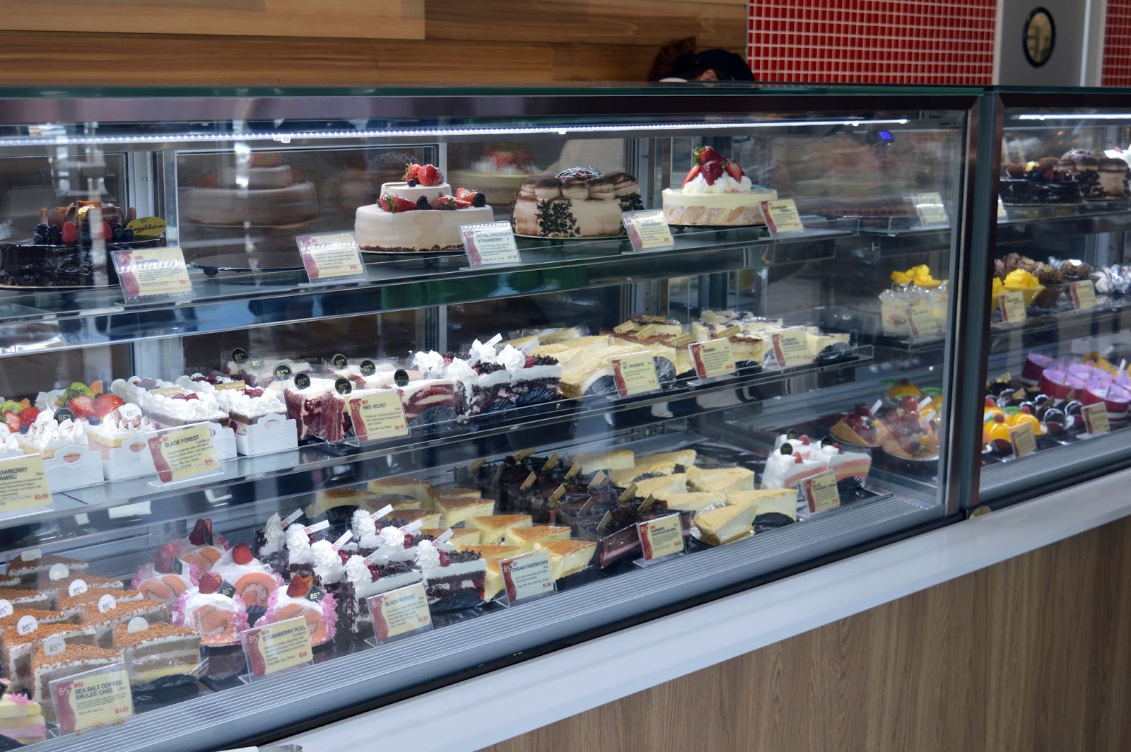 A Visit to 85C Bakery and Cafe