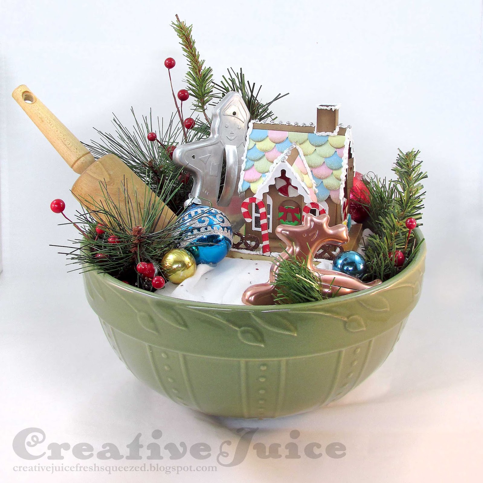 Creative Juice: Christmas in July Gingerbread House