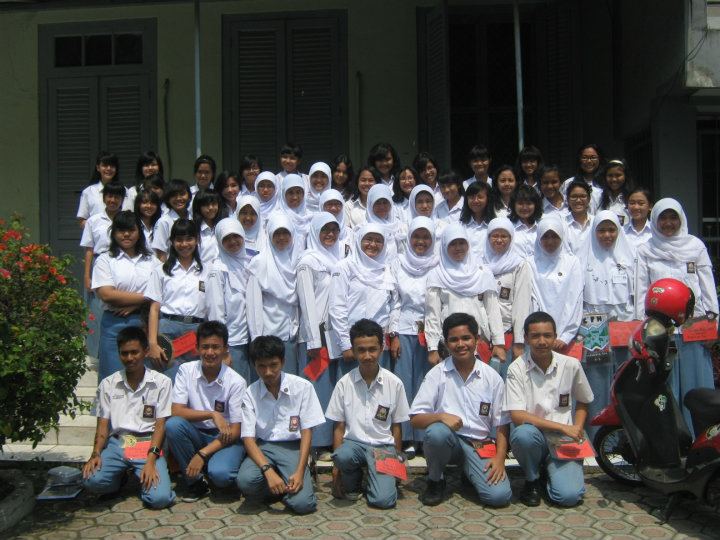 Batch 13 eASY SMAN 1 Bogor | English Association for SMANSA Youth