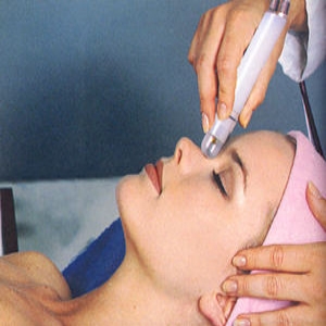 ALL ABOUT SKIN TALKS: DIAMOND PEEL