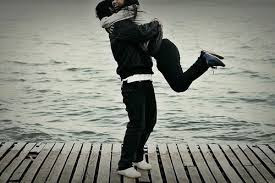 How do you hug a girl shorter than you? : r/AskMen