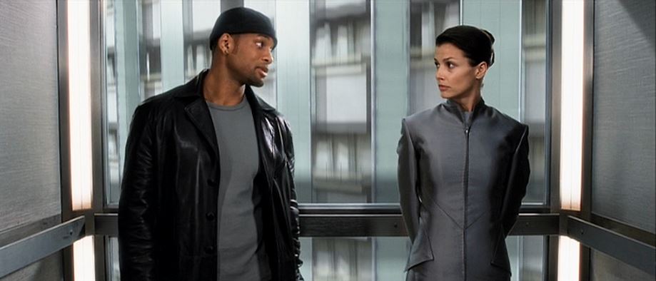 Hamlette's Soliloquy: "I, Robot" (2004)