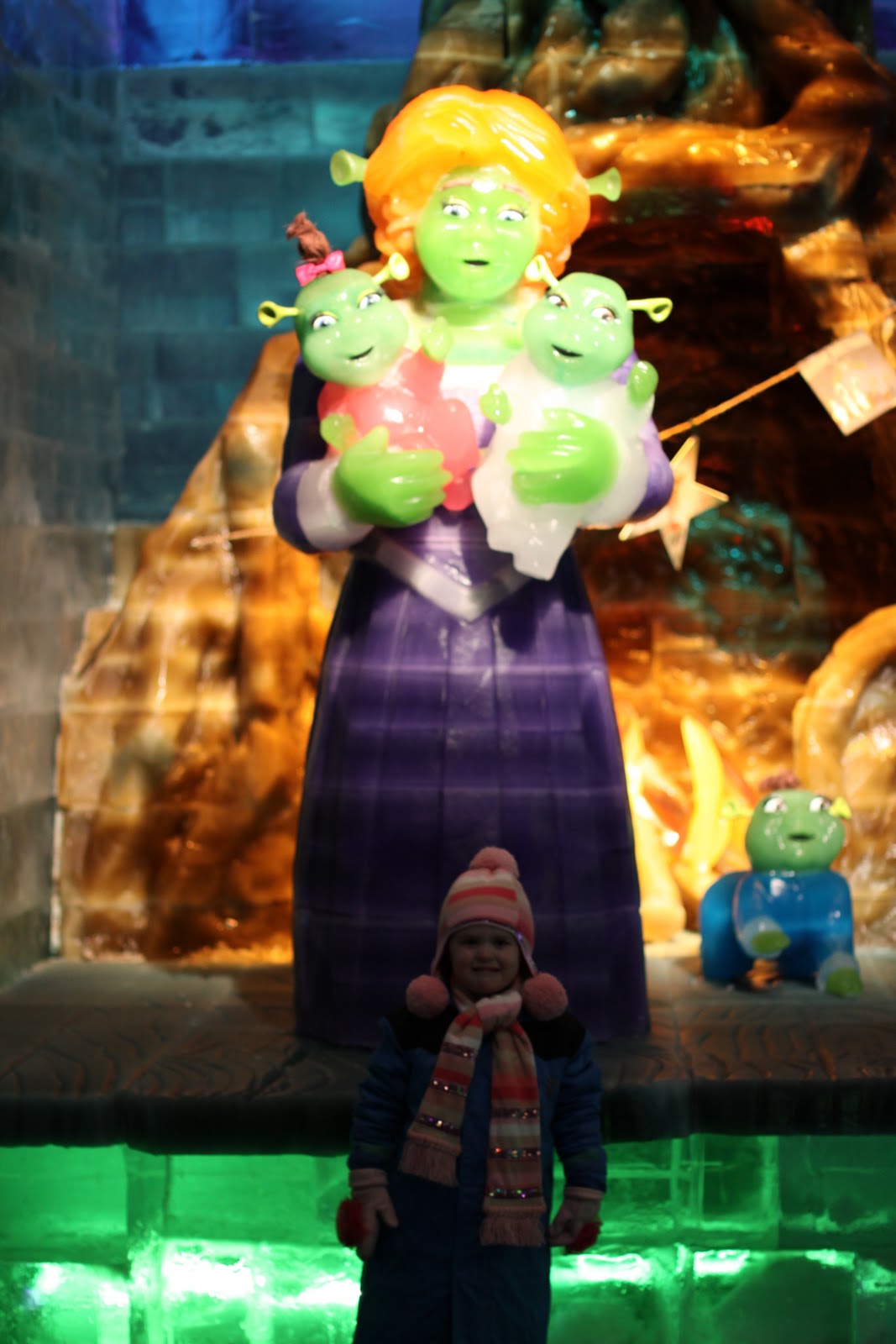 Life as a Frazier: ICE ~ Shrek the Halls