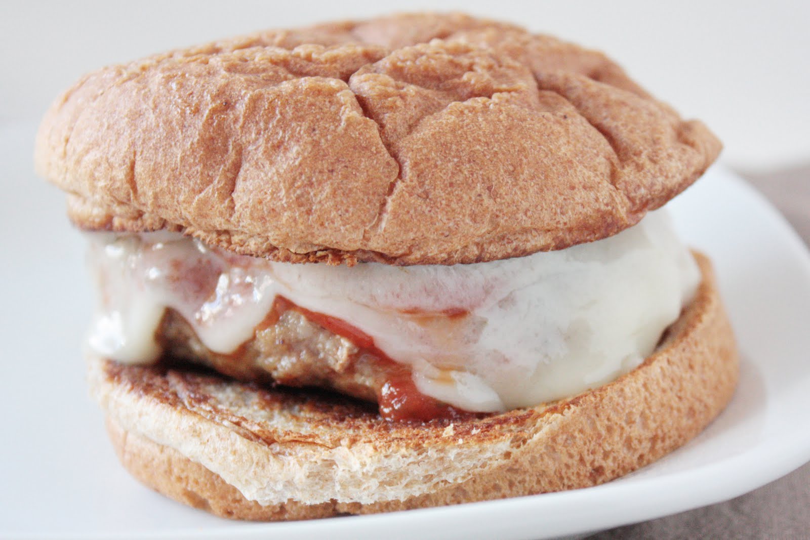 Momma Hen's Kitchen: Turkey Parmesan Burgers