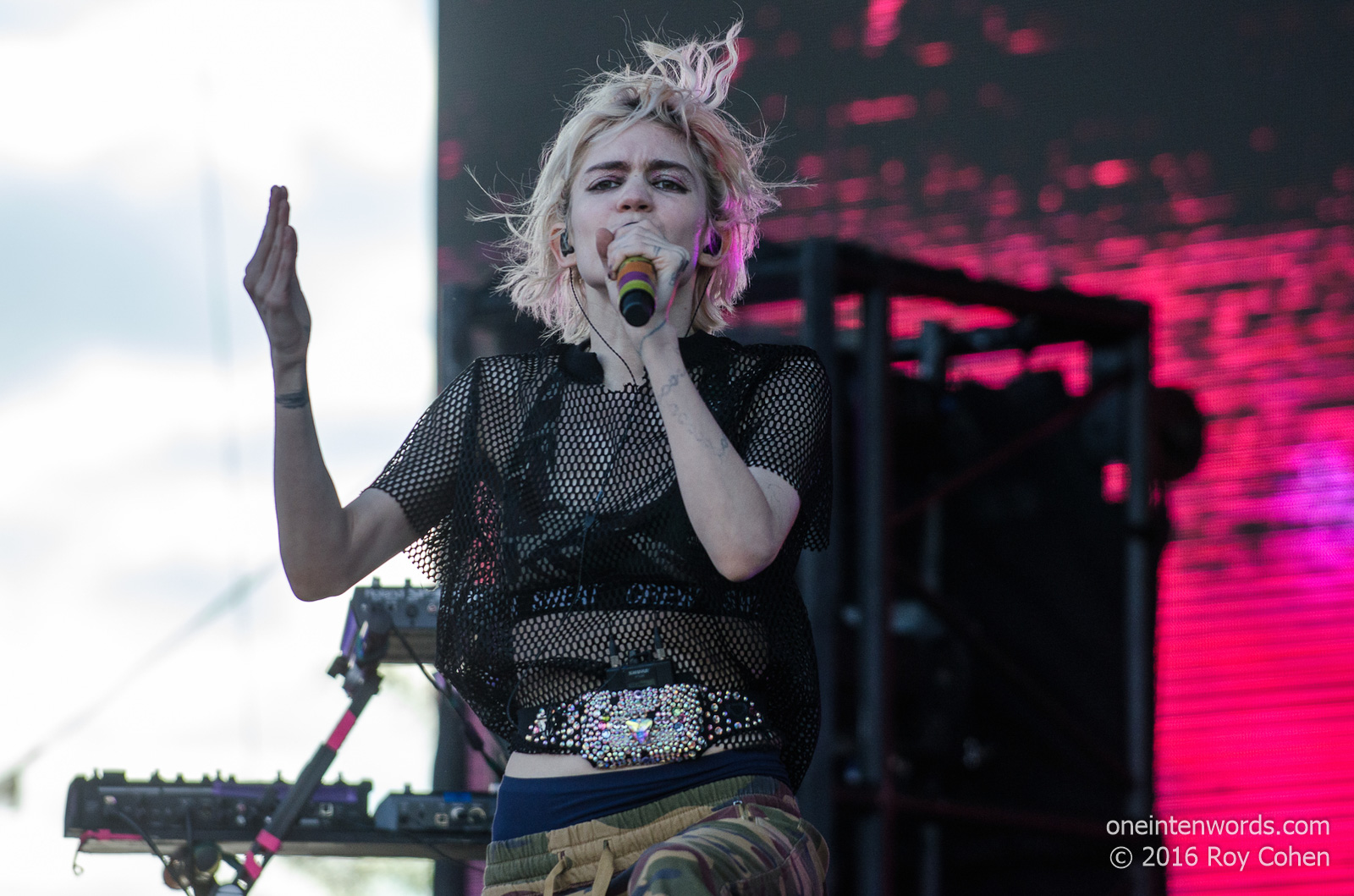one in ten words: Bestival Toronto 2016: Day 2: Grimes - Concert Pictures