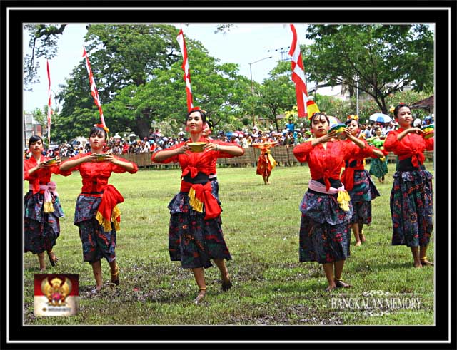 Tari Pecut khas Pulau Madura ~ BANGKALAN MEMORY