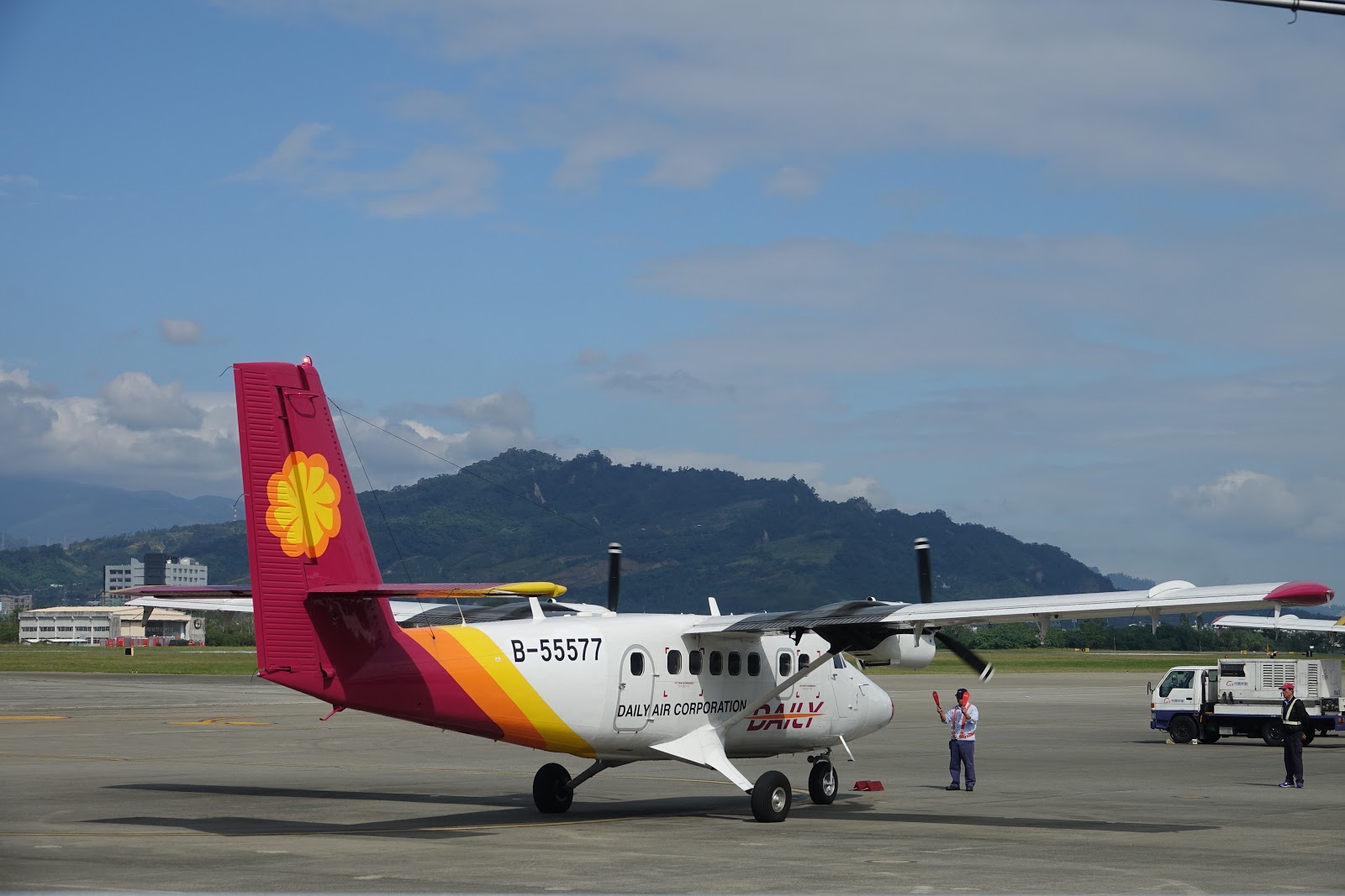德安航空 Daily Air B-55577 DHC-6 400