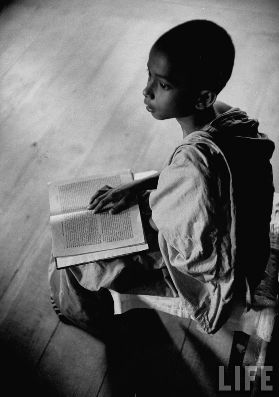 Undistracted praise - atilabets