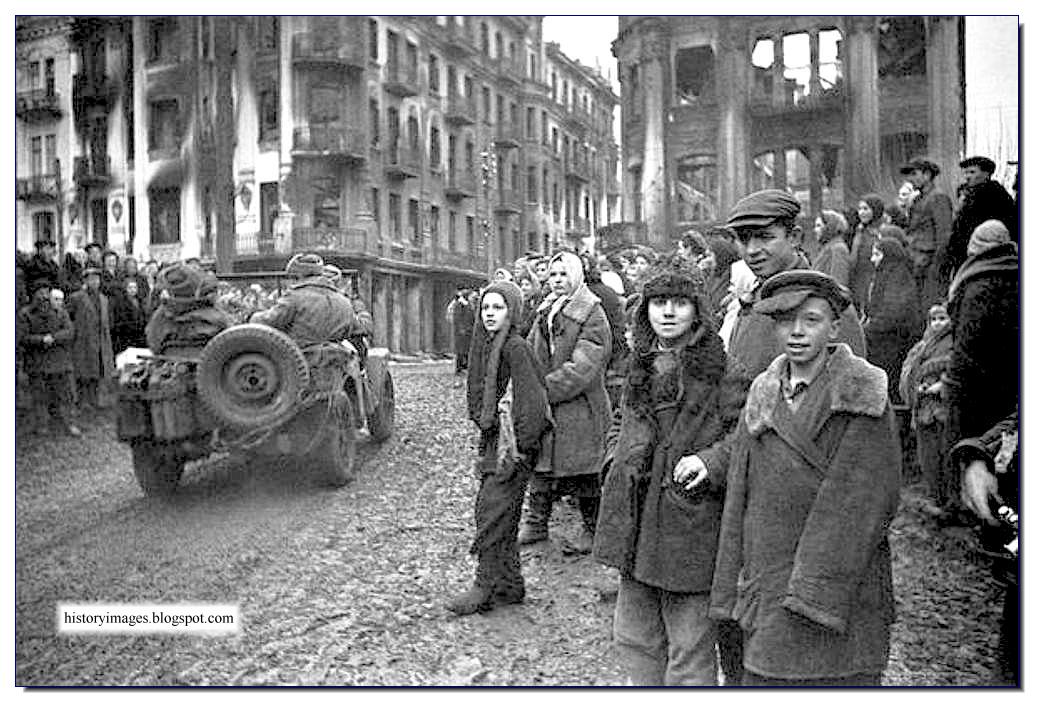 Documentary History of Europe: German Army retreat from Ukraine: 1943-44