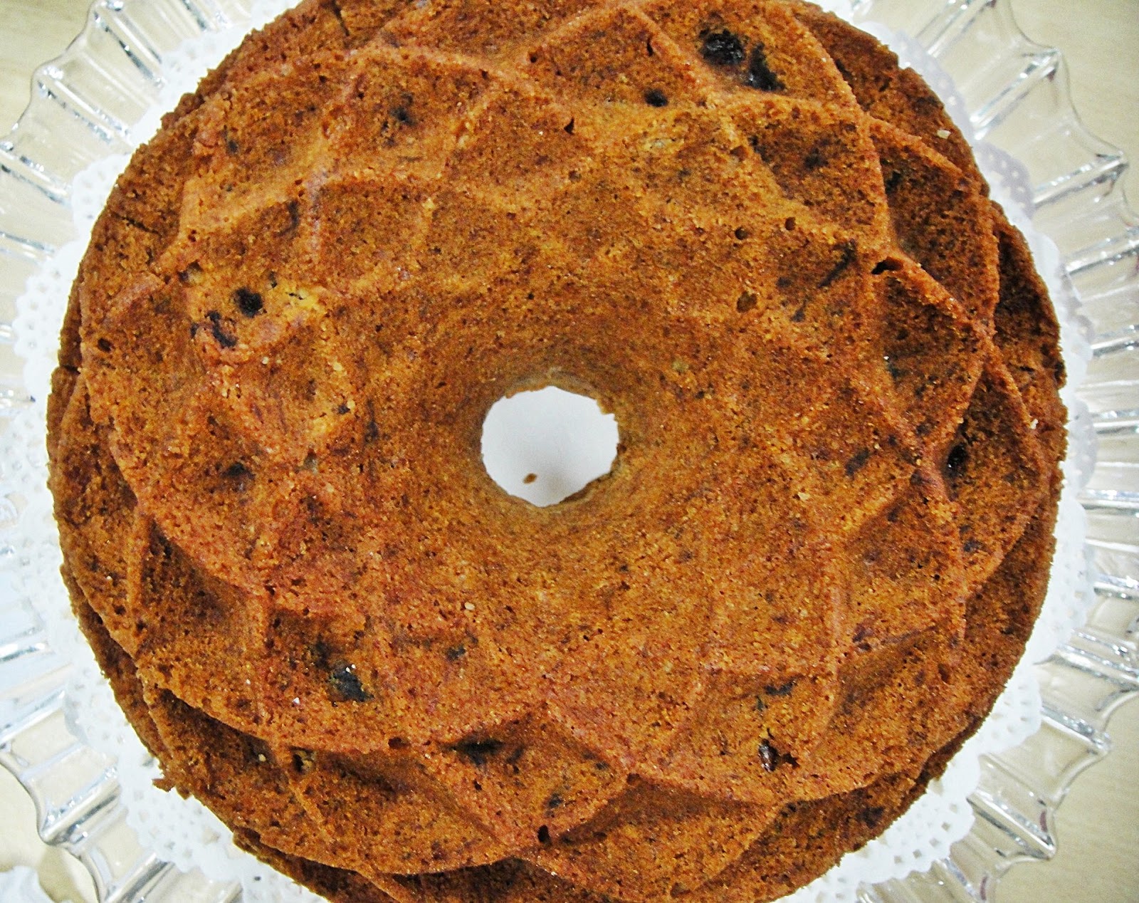 Maryam's Culinary Wonders: 915. Iraqi Prune Cake