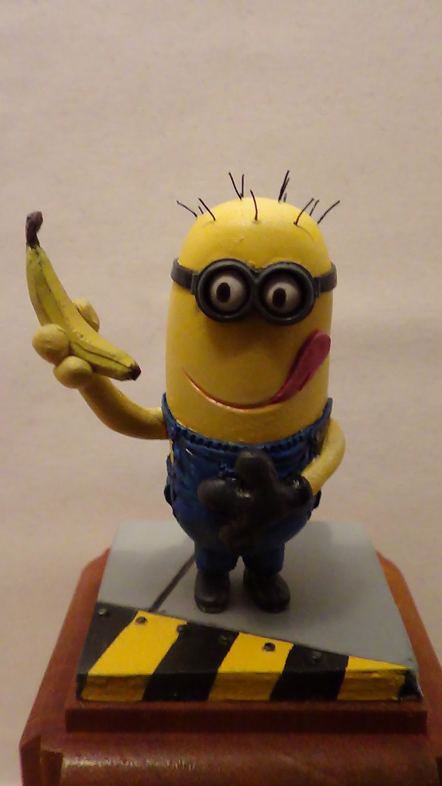 Size's military scale models: DESPICABLE ME: Minion "Bananaaaaaa!!!!!"