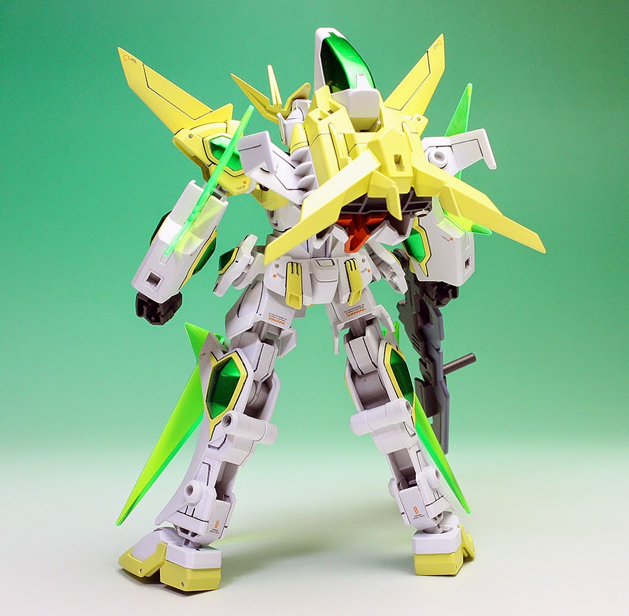 Custom Build: SDBF Star Winning Gundam + Real Form
