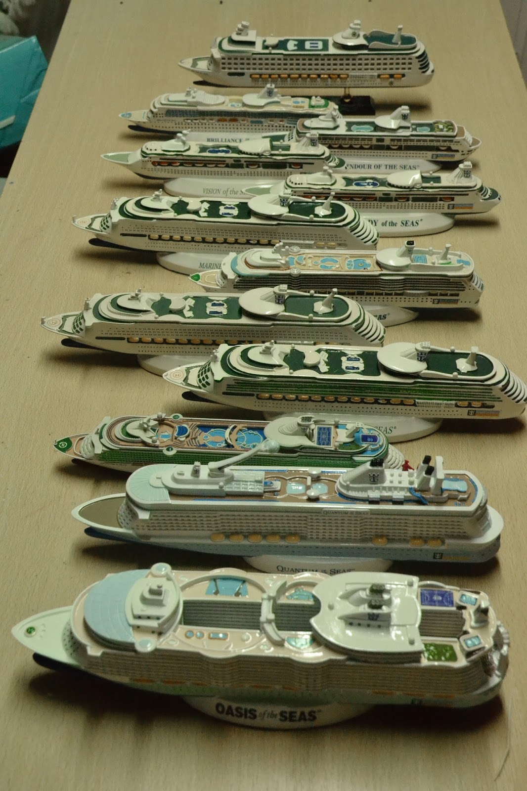 CRUISE SHIP MODELS: 2015