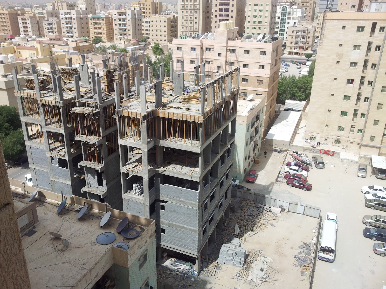 Life in Kuwait Blog: Construction in Kuwait