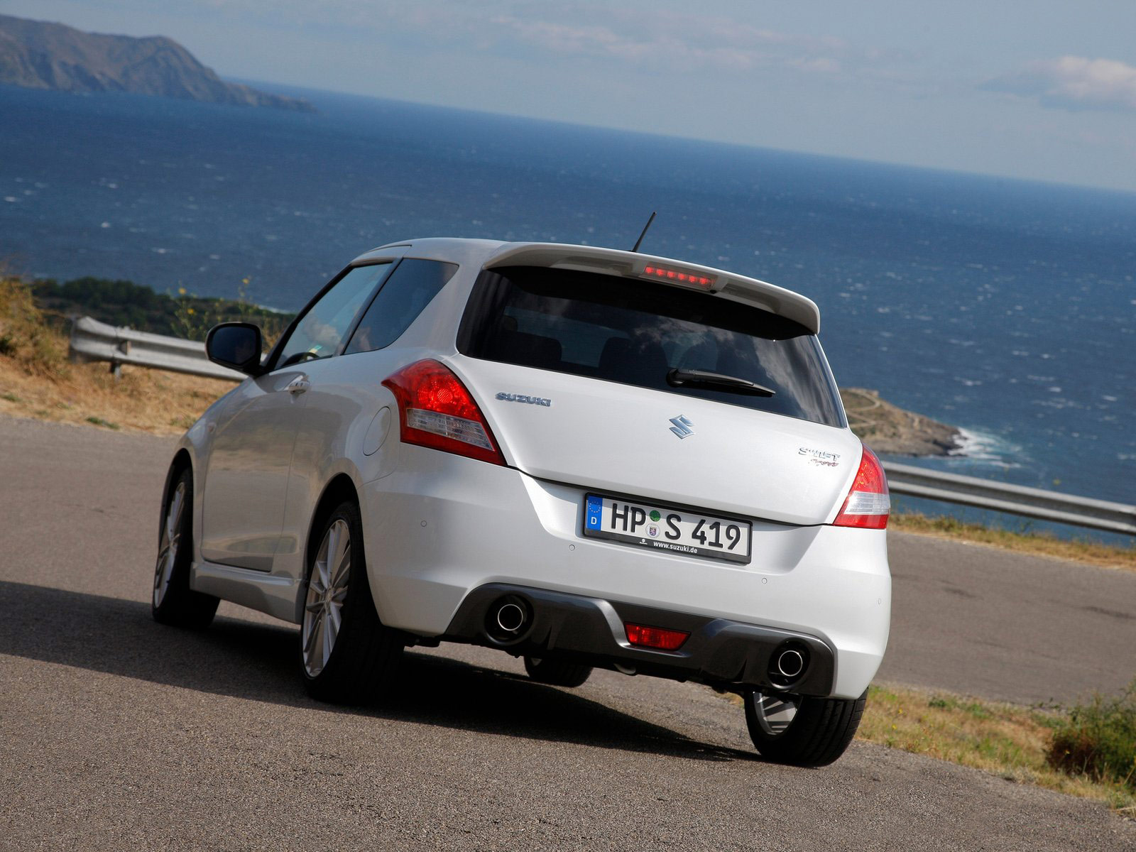 Japanese car photos 2012 SUZUKI Swift Sport