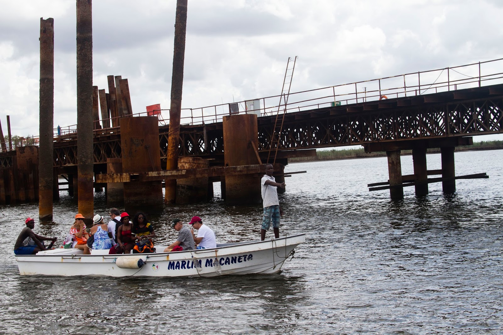 Macaneta: uma noite no Lugar do Mar