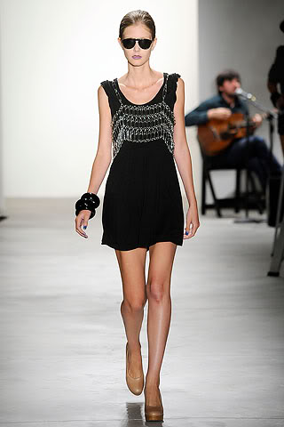 How to Wear: The Body Chain