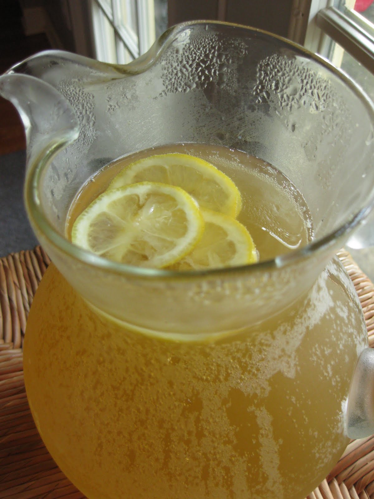 Miranda's Untamed Kitchen: Sparkling Fruit Tea