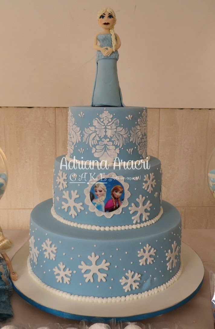 Bolo Decorado Frozen e mesa completa de doces | Bolos Decorados
