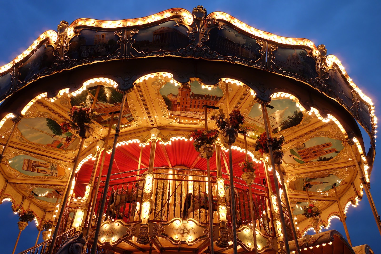 ZeroOne Visuals and Photo: Sony Announces the First Fixed Lens Full ...