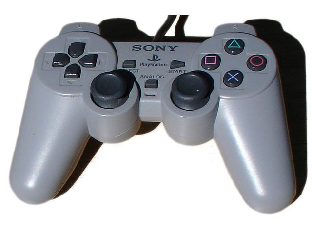 La Sala de Máquinas: Sony Analog Joystick