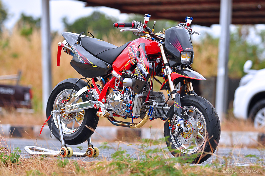 Racing Cafè: Kawasaki KSR 110 Special