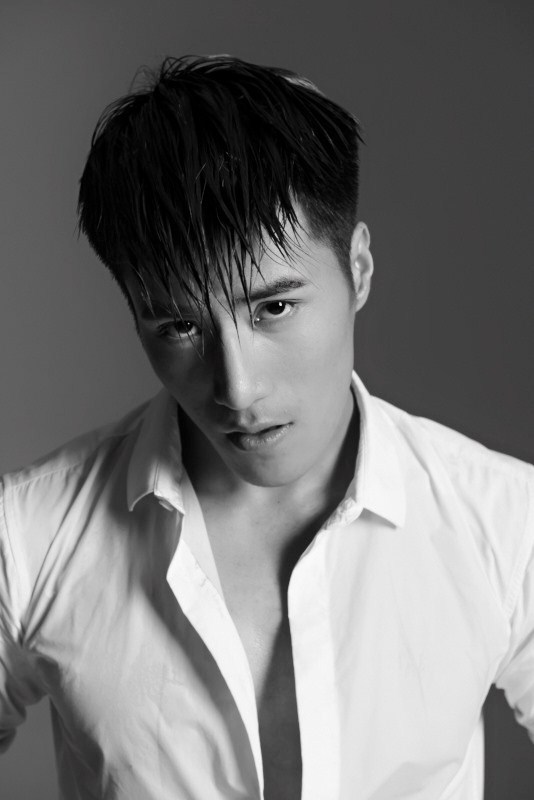 This Guy's World: Just Because - Leon Lee