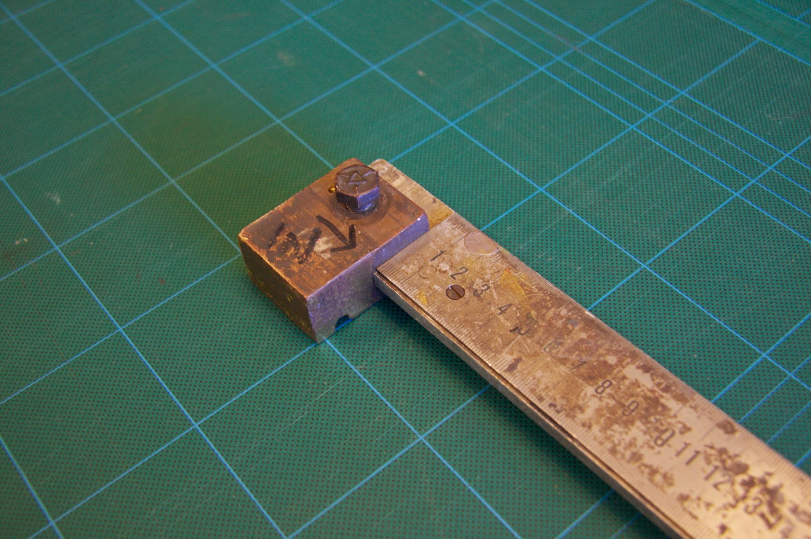 Tales From A Printroom: Stop Rulers & Stops :: handscreen printing tips