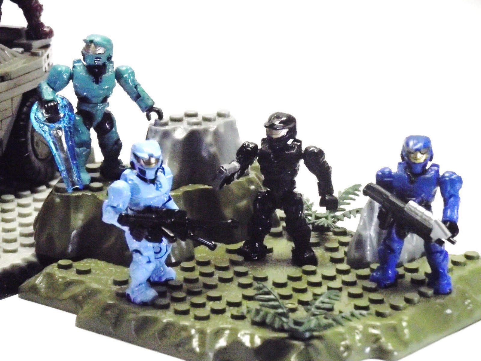The Practices and Pastimes of a Trivial Man: Mega Bloks Red vs. Blue!