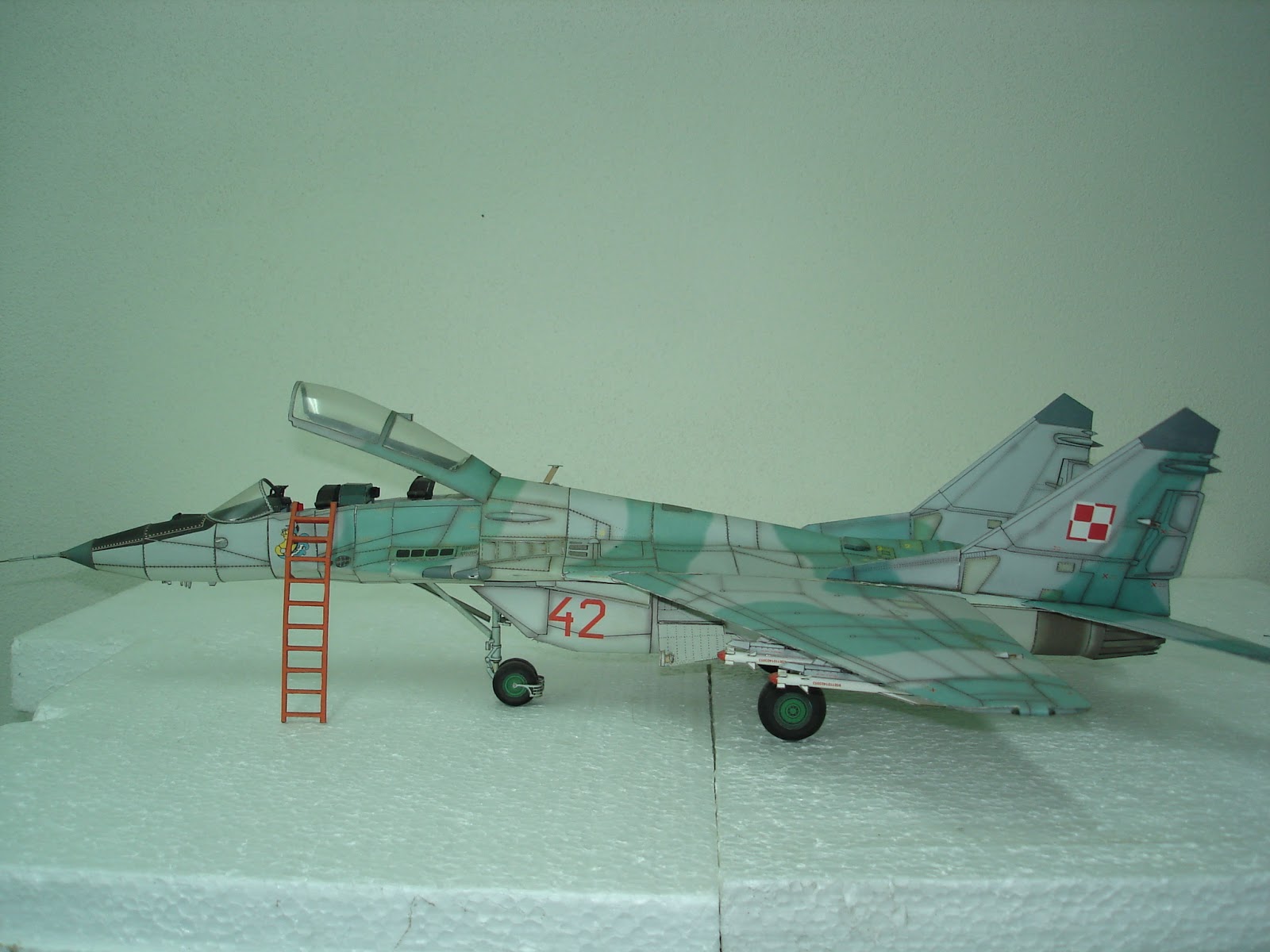 papierove-modely: Mig-29 UB