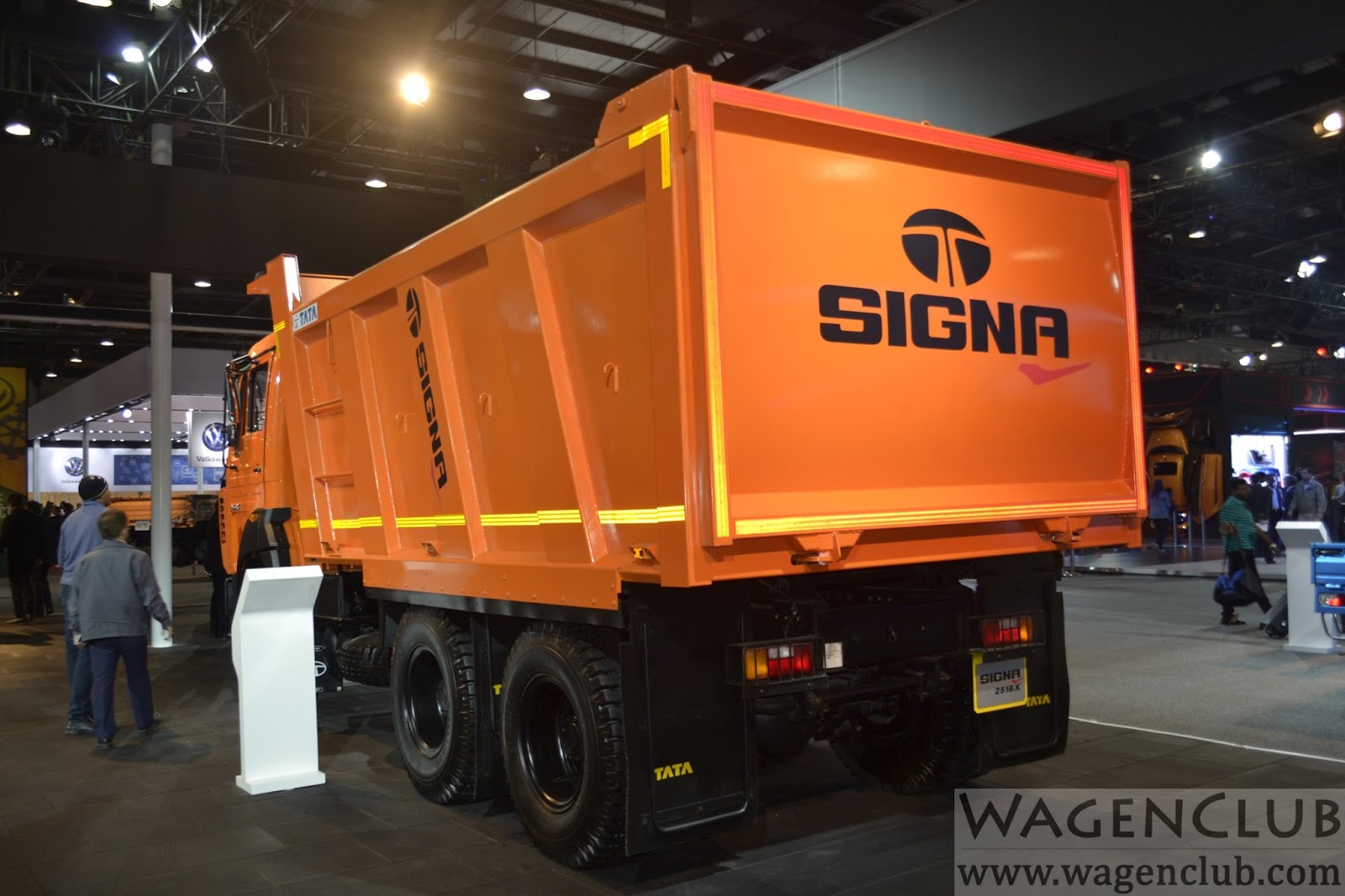 Tata Signa Truck Range (MHCV) - Tech Specifications, Review, Photos