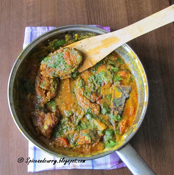 Spice and Curry: Rui Mach'er Kalia- Another Spicy Rui Fish Curry