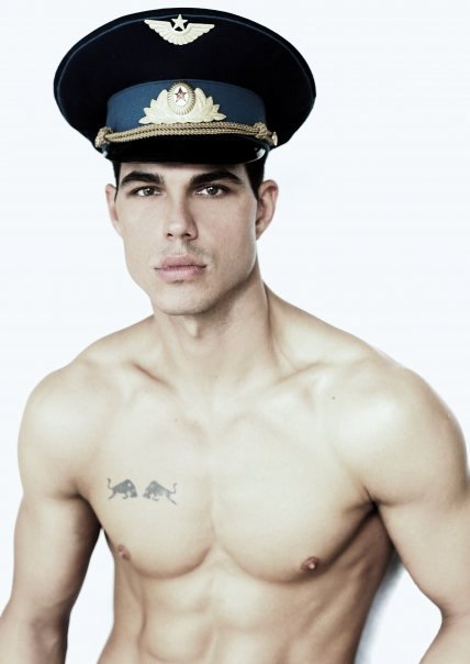 L'Homme du Jour: PETAR PEROVIC