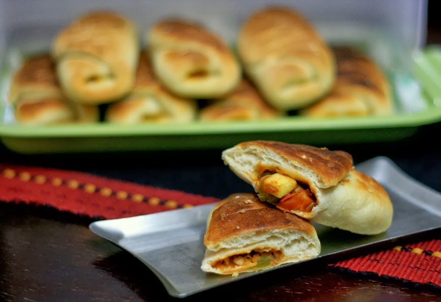 Nan's yum-yums!: Paneer Bun Rolls | Cottage Cheese Stuffed Buns