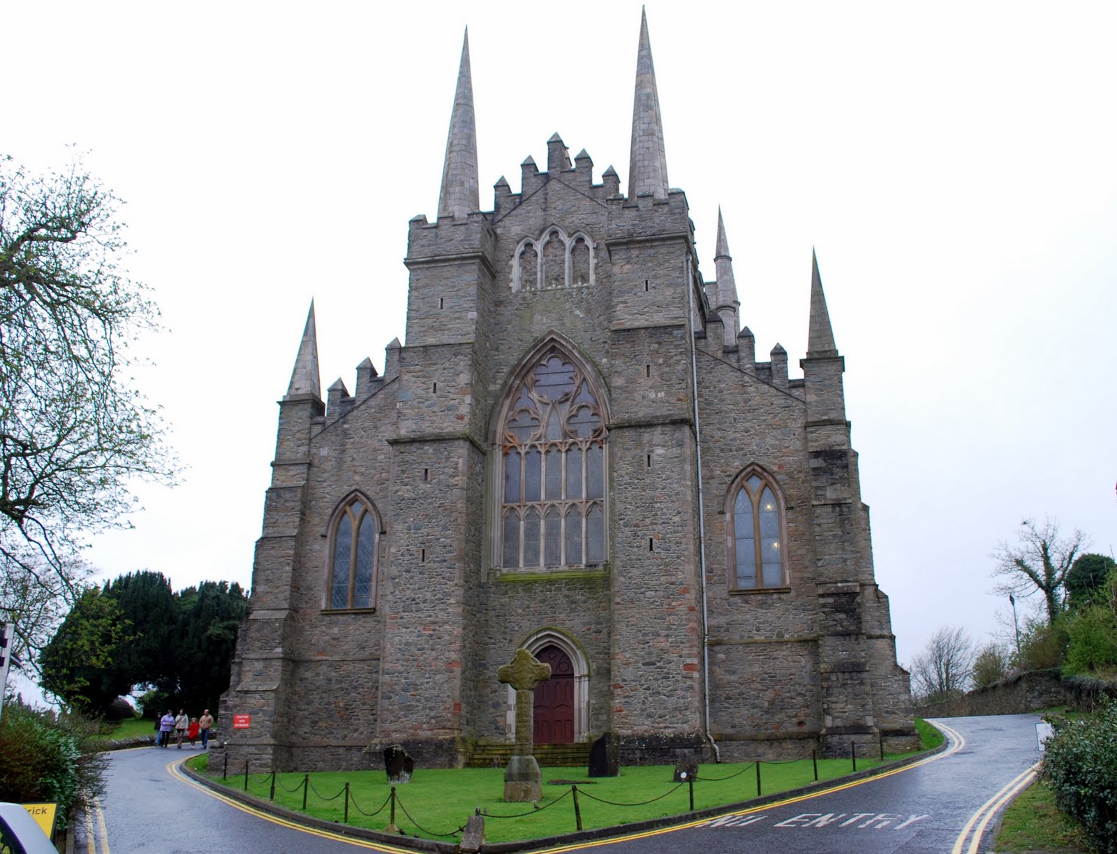 Mille Fiori Favoriti: Saint Patrick's Grave in Downpatrick, Northern ...