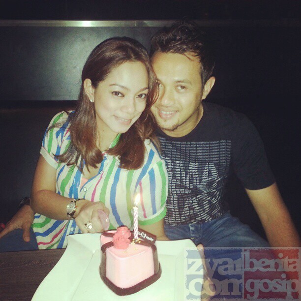 Gambar Sweet Linda Raafar dan Syed Aiman BerC*um - Siakap Keli