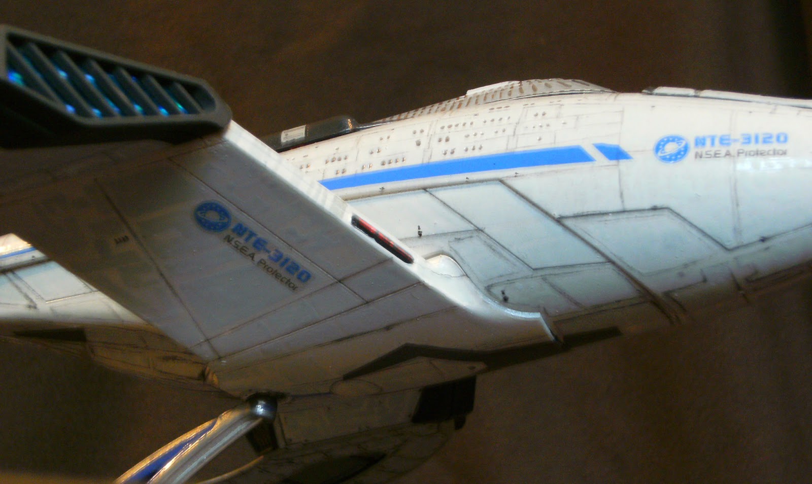 Happyscale-Modellbau: N.S.E.A. Protector (Galaxy Quest) - Pegasus Model ...