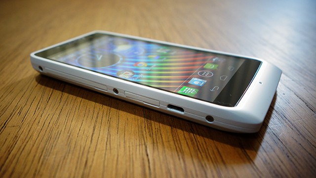 thiago make your game: Reinstalando a ROM do Motorola Razr D3 via RSD Lite